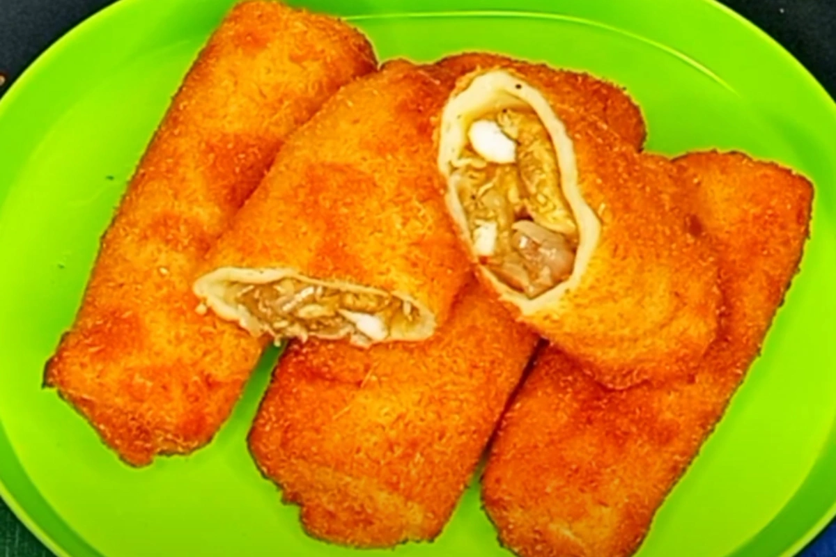 Chicken Roll Recipe: Savory and Crunchy Chicken Wraps!