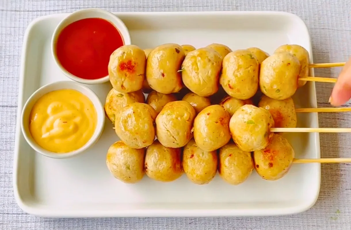 Easy and Delicious Chicken Ball Recipe: 10 Minutes Appetizer!
