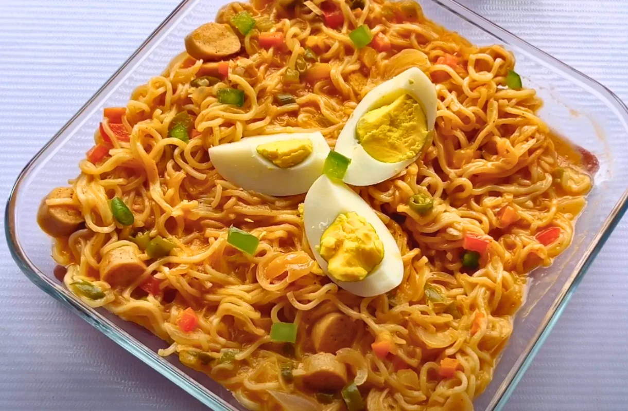 Creamy Cheesy Vegetables Noodles: Perfect Savory Meal!